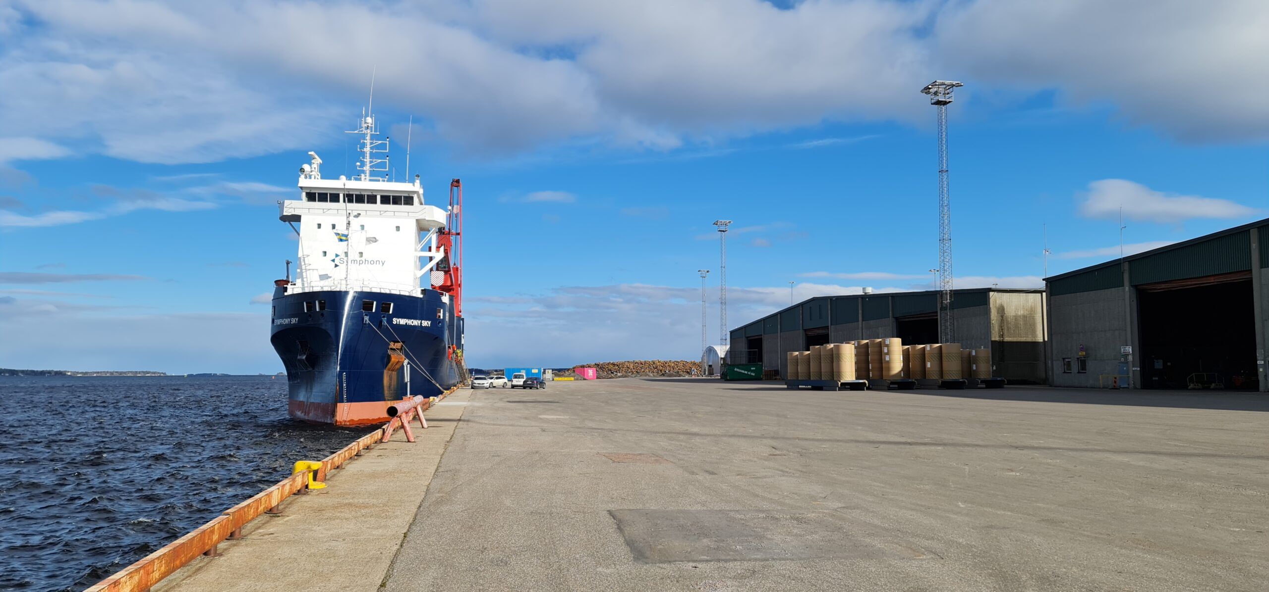 The Vessel Symphony Sky at Port of GAVLE - Project Cargo Weekly
