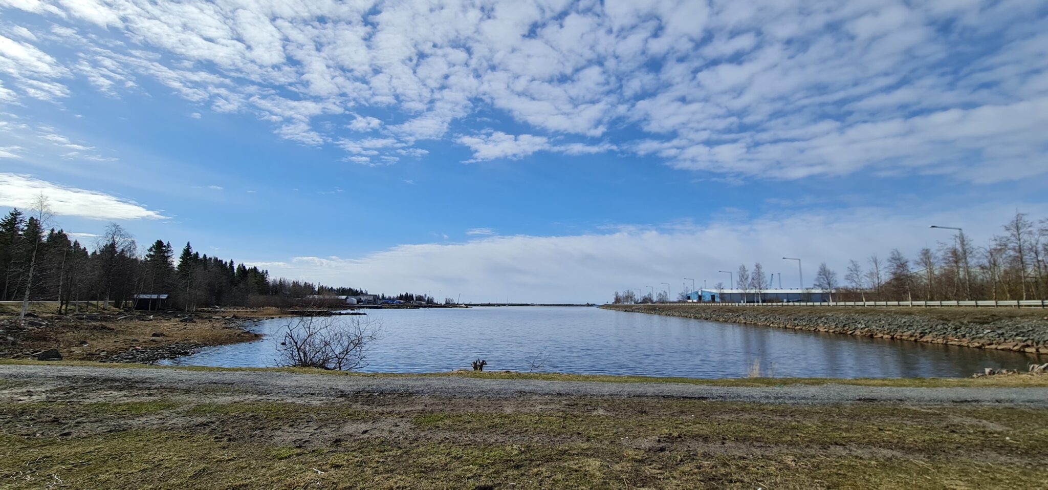 Port of Umeå and the ferry approaching Vaasa - Project Cargo Weekly