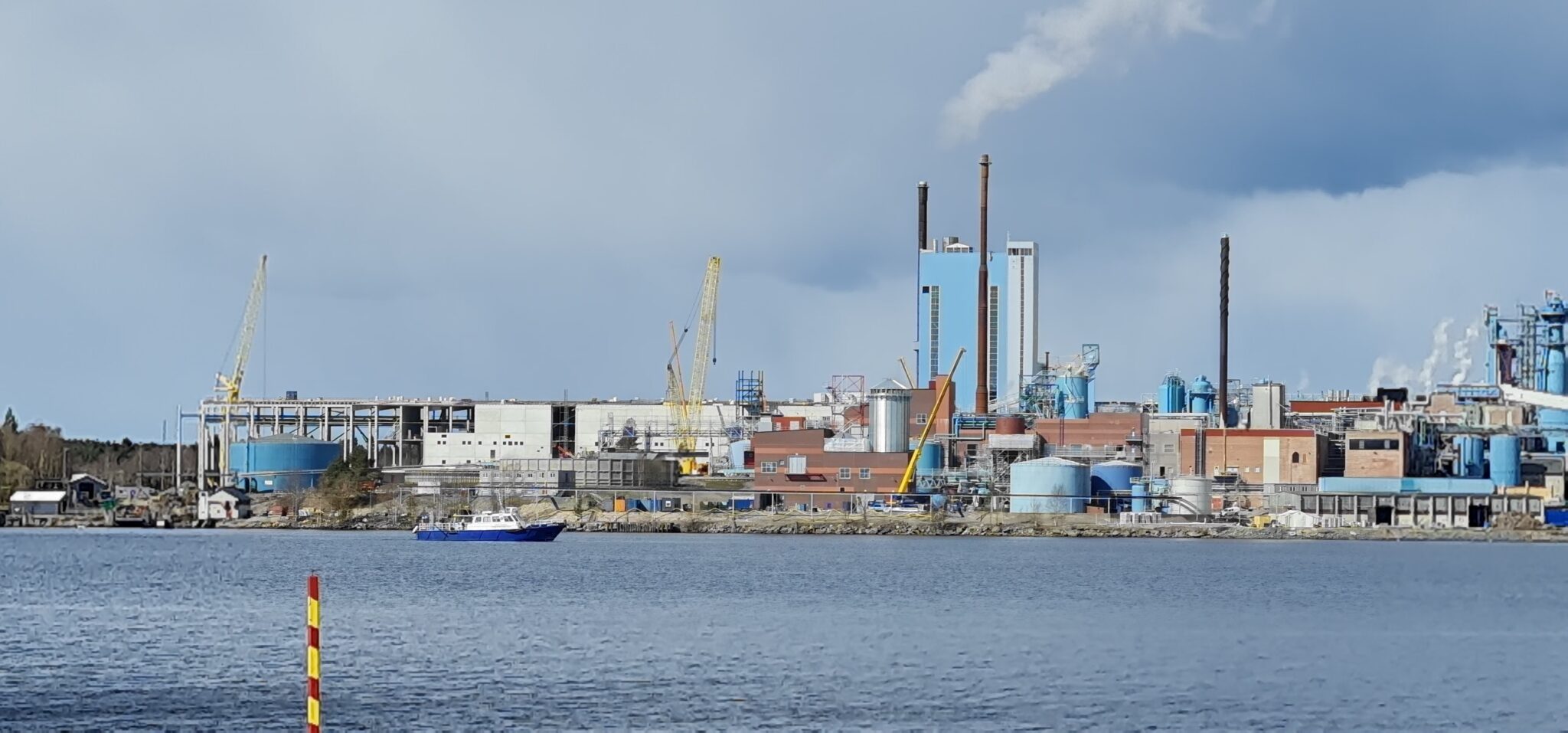Port of Umeå and the ferry approaching Vaasa here - Project Cargo Weekly