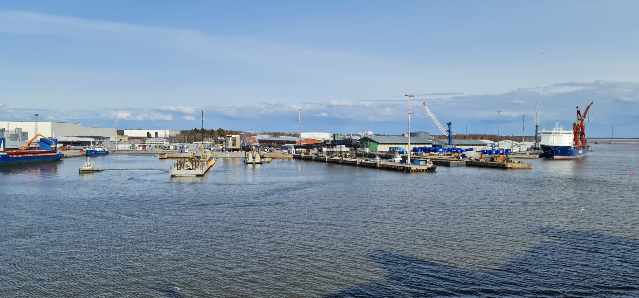 Port of Umeå and the ferry approaching Vaasa here - Project Cargo Weekly